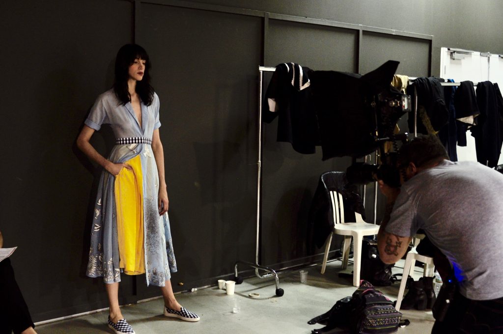 10 Shots of Our Favourite Backstage Beauties - The Selectist